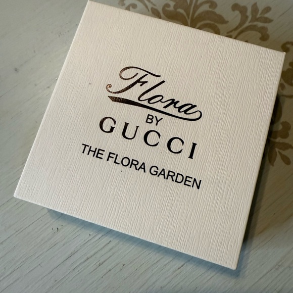Gucci | Accessories | Gucci Flora Garden Mirror | Poshmark